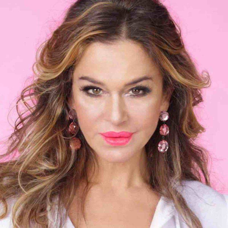 Eva Robins | chi è? Età, altezza, vita privata e Instagram