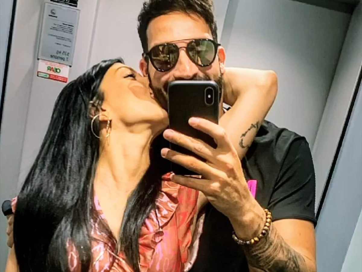 Giovanna Abate E Sammy In Crisi Lontani Per Compleanno Di Lui