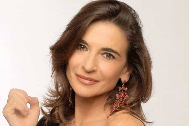 Lina Sastri, chi è: età, altezza, carriera e vita privata