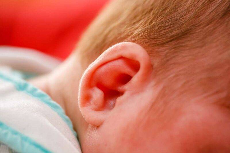 Bambini e malanni stagionali: otite esterna, cosa è, le cause e le cure