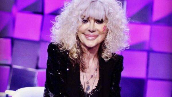 Vi ricordate com'era Donatella Rettore da giovane? Ecco com'è cambiata